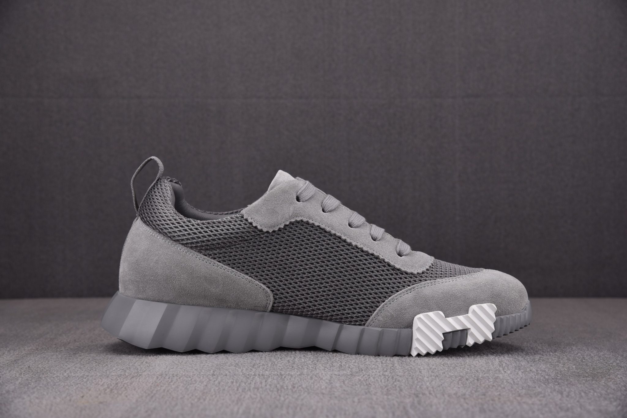 HERMES Bouncing Grey – FLAMLUXURY